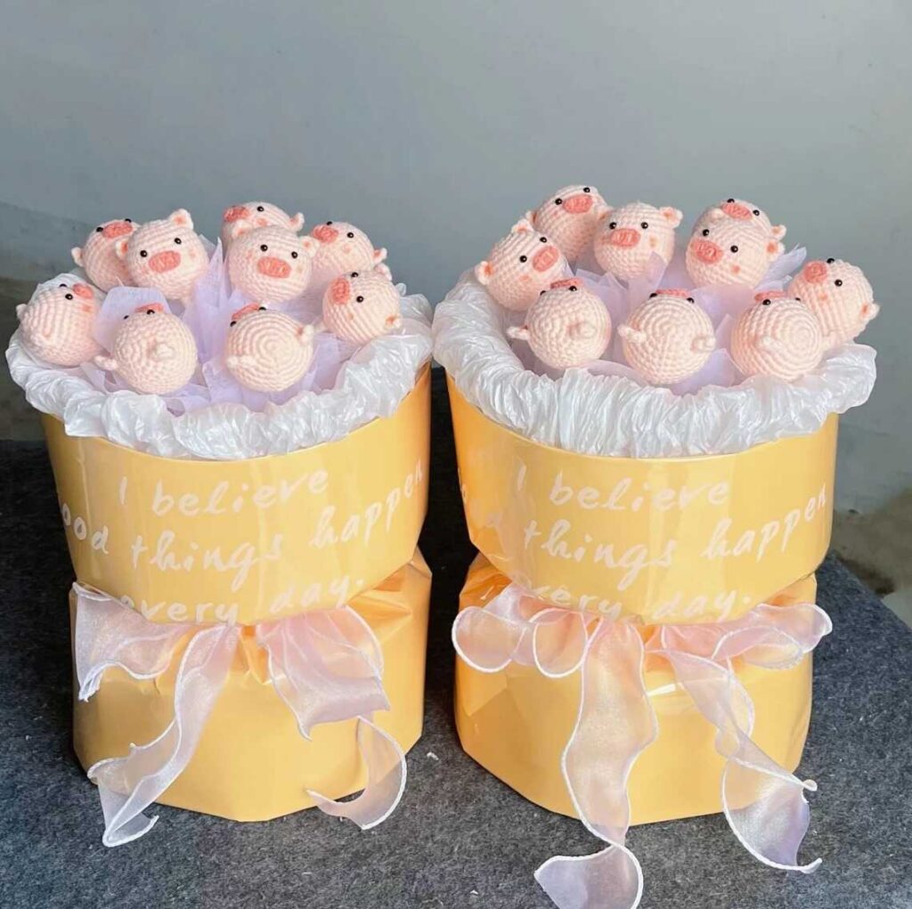 15+ bó hoa heo bằng len| hoa len lợn| đầu heo| bé heo dễ thương shop ...